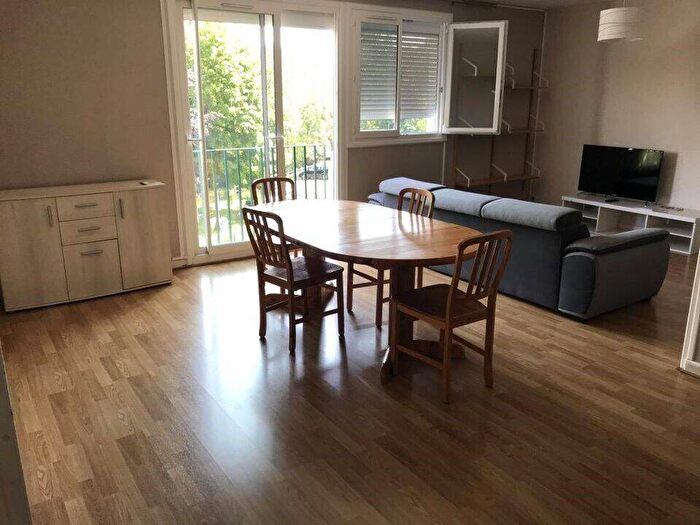 Appartement 4 pièces à Les Grands Champs-Les Chevaliers, Châteauroux, à louer