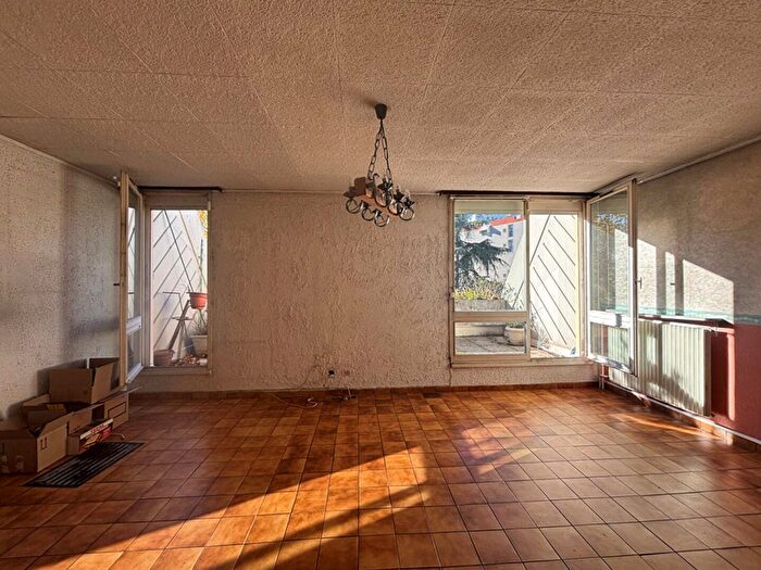 Appartement à vendre - Échirolles - 4 pièces - 3 chambres