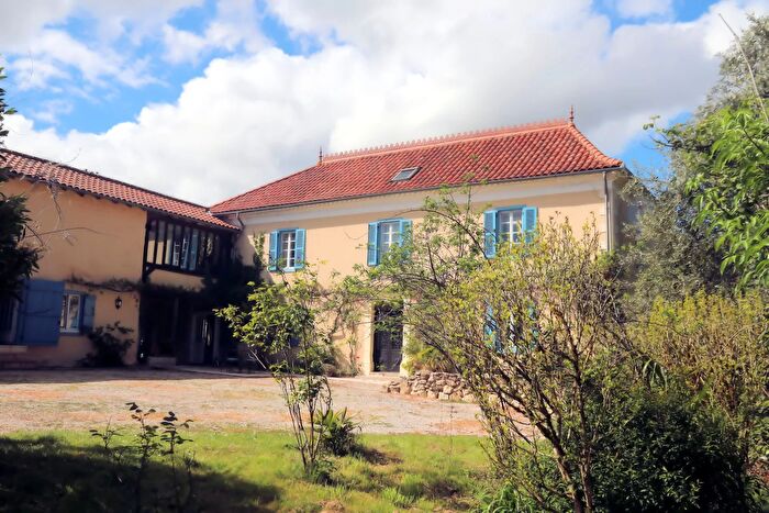 Maison à vendre - Castex - 11 pièces - 6 chambres