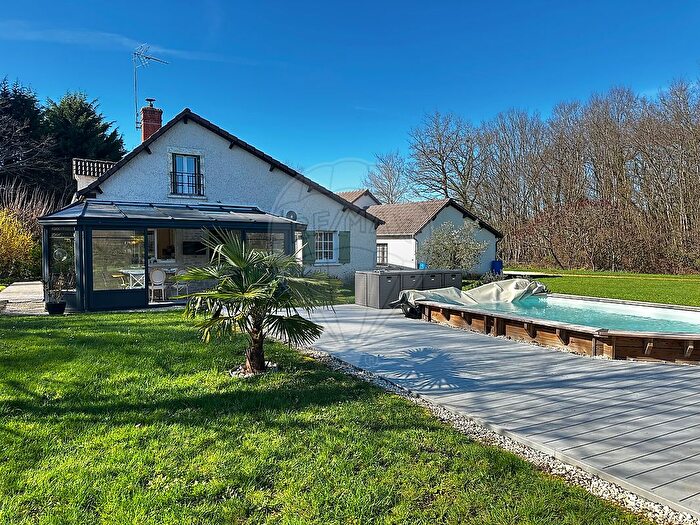 Maison à vendre - La Chapelle-Hugon - 6 pièces - 4 chambres