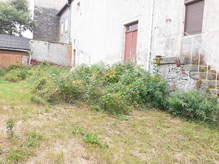 Landos : Maison 12 pièces à vendre
