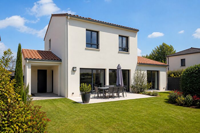 Maison 4 pièces à Magny-les-Hameaux, à vendre