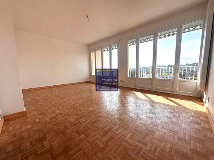 Appartement à vendre - Saint-Genis-Laval, Centre-ville - 3 pièces - 2 chambres