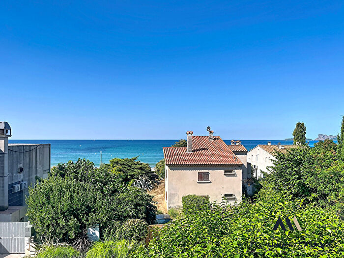 Saint-Cyr-sur-Mer, Les Lecques, Caylar, Cap Saint-Louis, Plage : Appartement 3 pièces à vendre