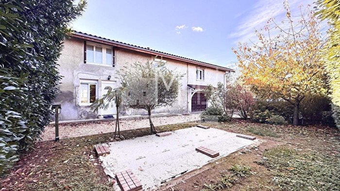 Maison à vendre - Bourg-en-Bresse - 6 pièces - 5 chambres