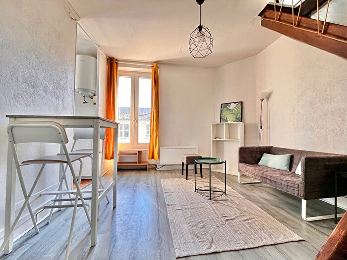 Appartement à louer - Nantes, Saint-Clément, Jardin des plantes, Caserne Lamoricière - 2 pièces - 1 chambre