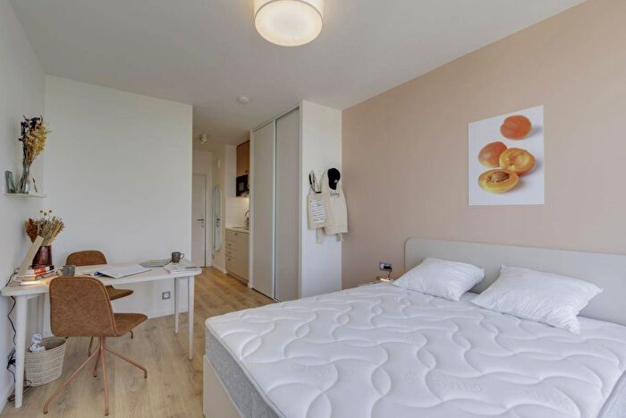 Appartement à louer - Nord, Huningue - 1 pièce