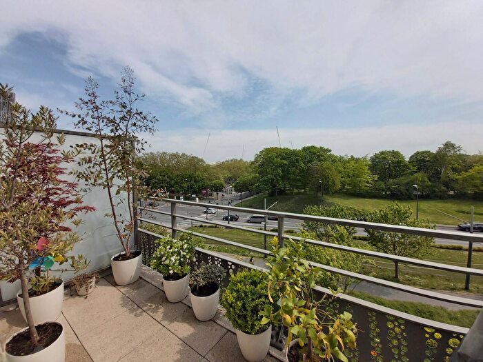 Appartement à louer - Reims - 3 pièces - 2 chambres