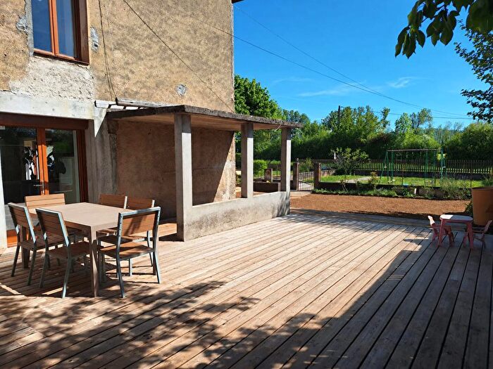 Maison à vendre - Brézins - 6 pièces - 3 chambres