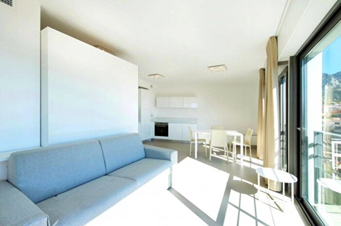 Appartement 1 pièce à louer à Centre, Beausoleil