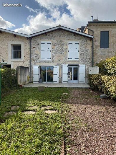 Maison à louer - Blaye - 3 pièces - 2 chambres