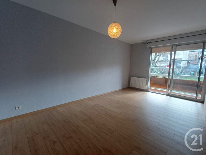 Appartement à louer - Rodez, Amphithéatre - 2 pièces - 1 chambre