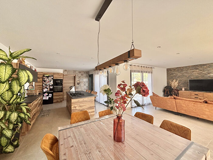 Maison à vendre - Beaucaire, Ugernum - 4 pièces - 3 chambres