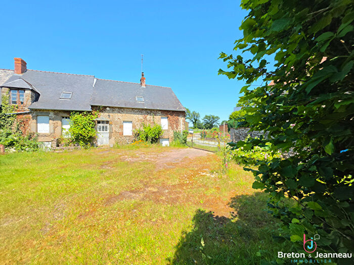 Maison 3 pièces à Champgenéteux, à vendre
