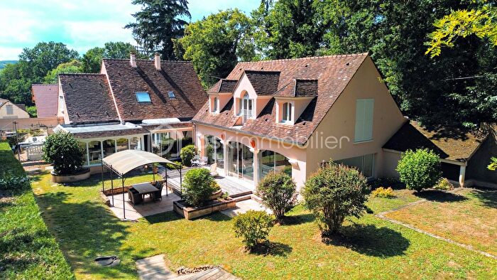 Jouars-Pontchartrain : Maison 15 pièces à vendre