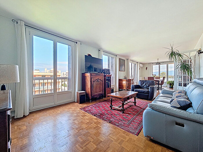 Appartement à vendre - Marseille e , Saint-Julien - 4 pièces - 3 chambres