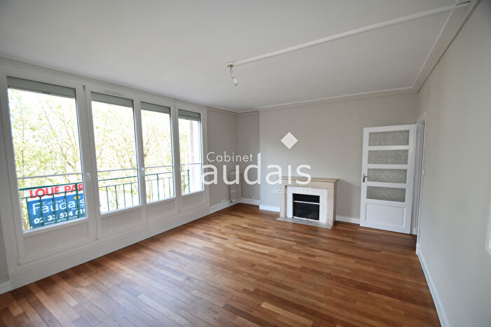 Appartement à louer - Saint-Lô, Nord - 4 pièces - 3 chambres