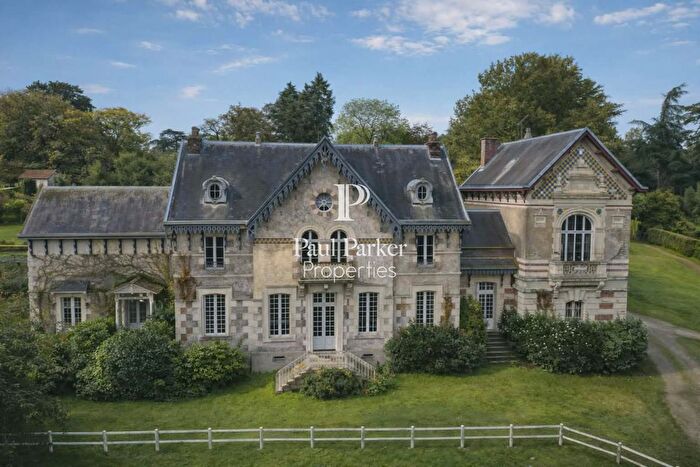 Maison à vendre - Quartiers Centre, Saint-Hélier, Gare - 15 pièces - 11 chambres