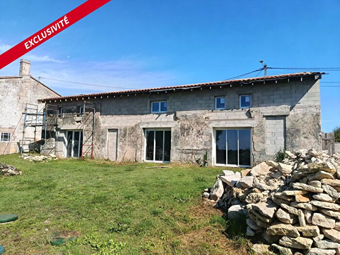 Maison 1 pièce à Anglade, à vendre