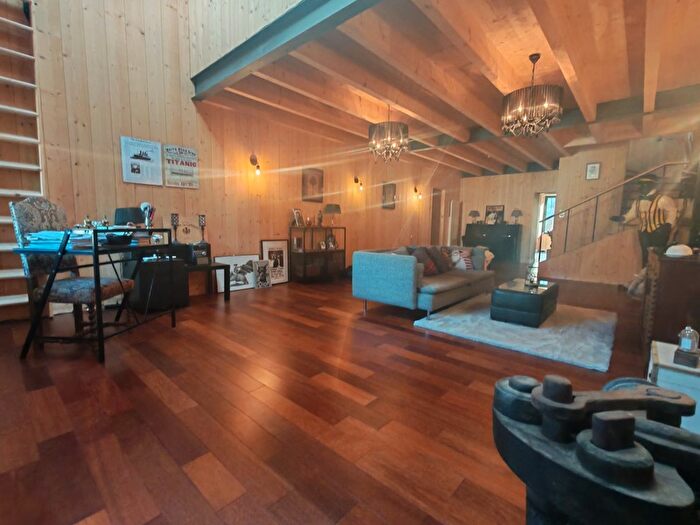 Maison à vendre - Lamothe-Landerron - 6 pièces - 4 chambres