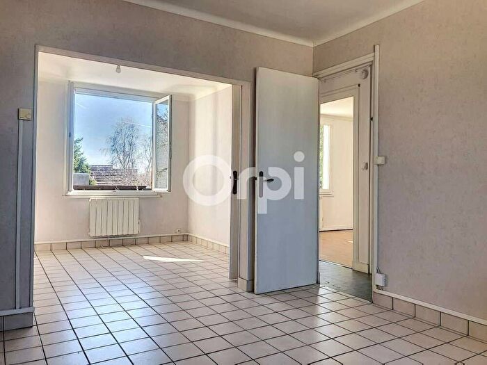 Mermoz Clos du Hameau-Vieux Bourg, Saint-Jean-de-Braye : Appartement 2 pièces à louer