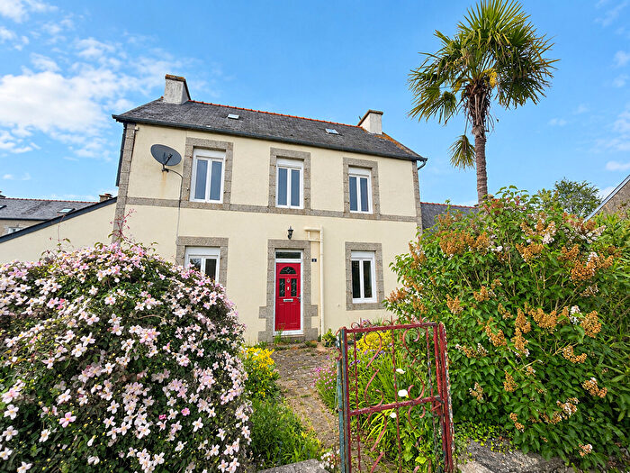 Maison 6 pièces à vendre à Poullaouen