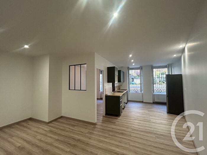 Appartement à louer - Saint-Étienne, Saint-Roch, Vivaraize, Valbenoite, Centre Deux - 3 pièces - 2 chambres