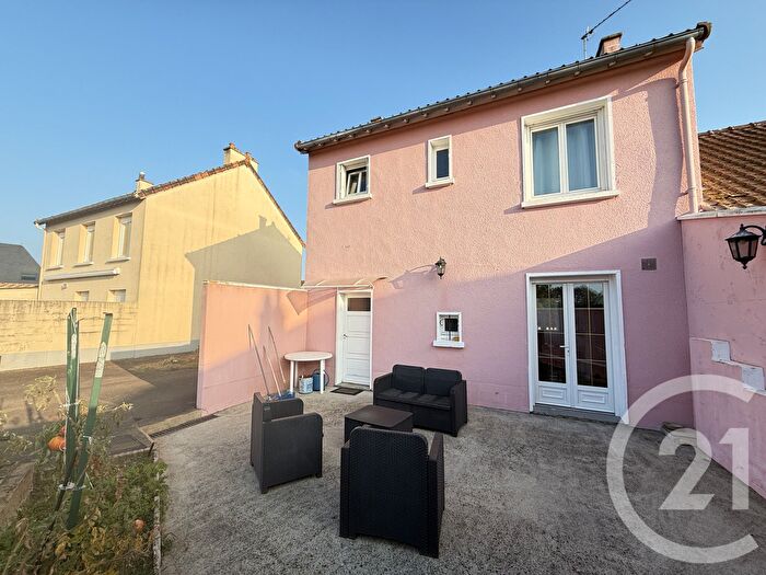 Maison à vendre - Spay - 5 pièces - 3 chambres