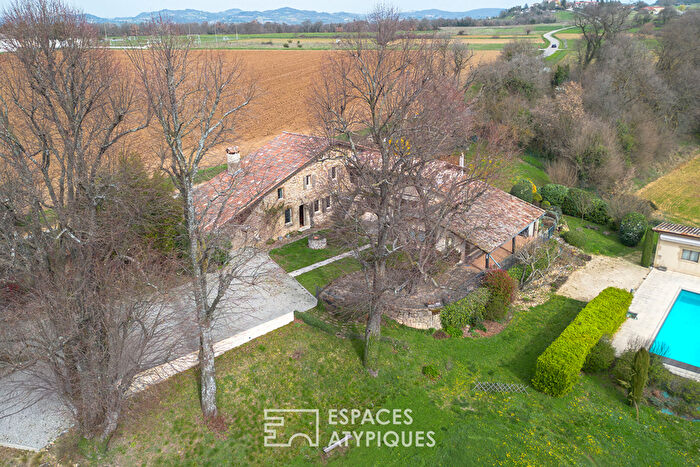 Maison à vendre - Saint-Bardoux - 9 pièces - 4 chambres