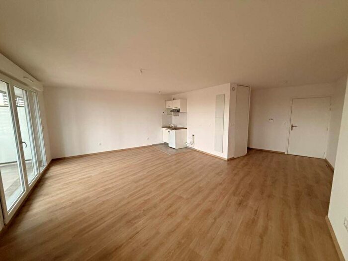 Appartement à louer - Cheminots-Acacias-Faubourg de Lille, Valenciennes - 2 pièces