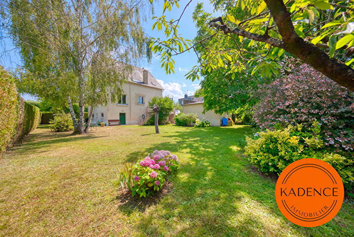 Maison à vendre - Chartres-de-Bretagne - 8 pièces - 5 chambres