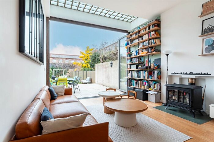 Maison à vendre - Colombes, Henri Martin Estienne dOrves - 6 pièces - 3 chambres