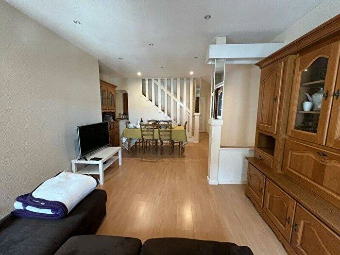 Centre-Soum, Lourdes : Appartement 3 pièces à louer