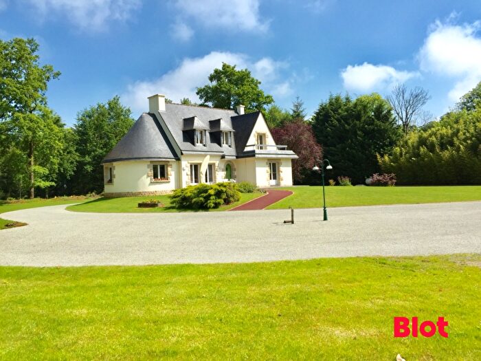Maison à vendre - Saint-MHervé - 6 pièces - 5 chambres