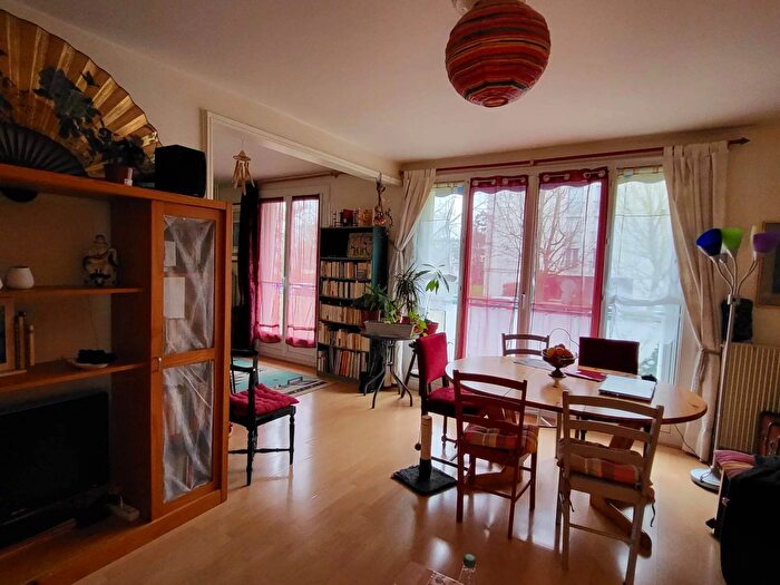 Tours, Montjoyeux : Appartement 5 pièces à vendre