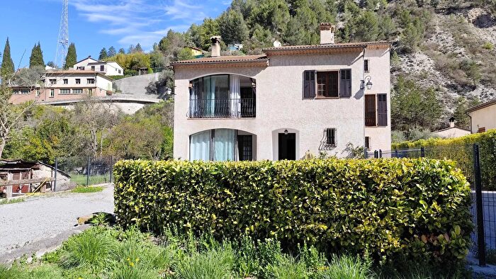 Maison à vendre - Puget-Théniers - 6 pièces