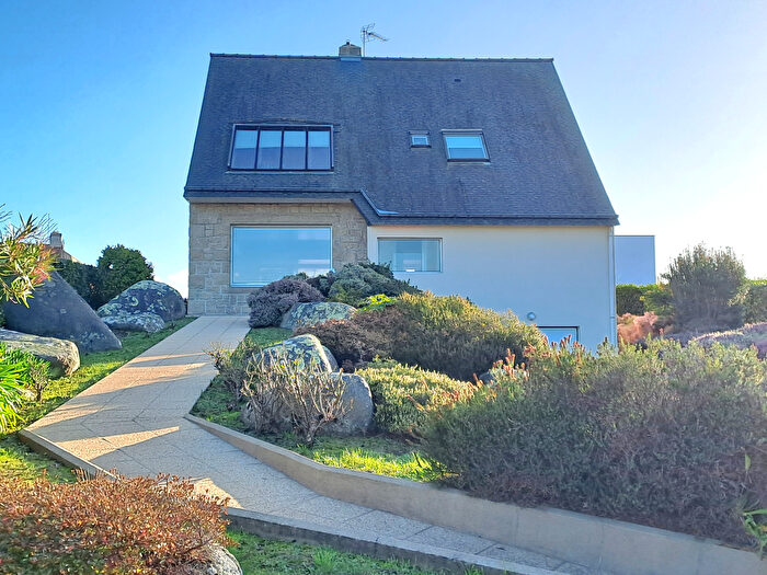 Maison à vendre - Trégastel - 6 pièces - 3 chambres