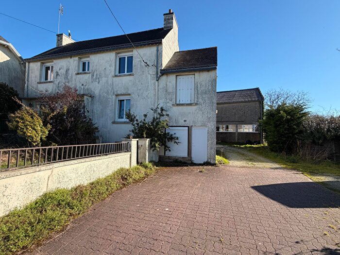 Le Croisty - Maison 8 pièces à vendre
