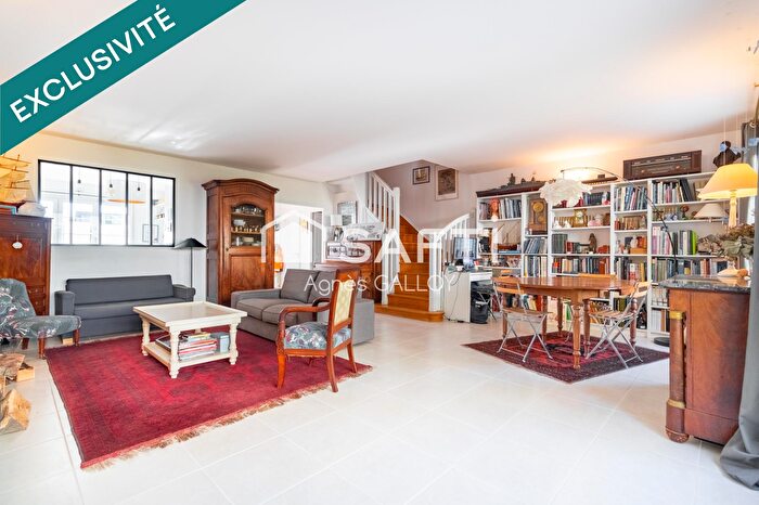 Maison à vendre - Versailles, Porchefontaine - 7 pièces - 6 chambres