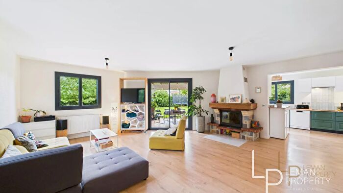 Maison à vendre - Douvaine - 6 pièces - 4 chambres