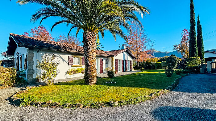 Maison à vendre - Urrugne - 5 pièces - 3 chambres