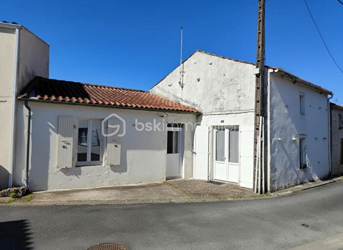 Ciré-d'Aunis : Maison 5 pièces à vendre