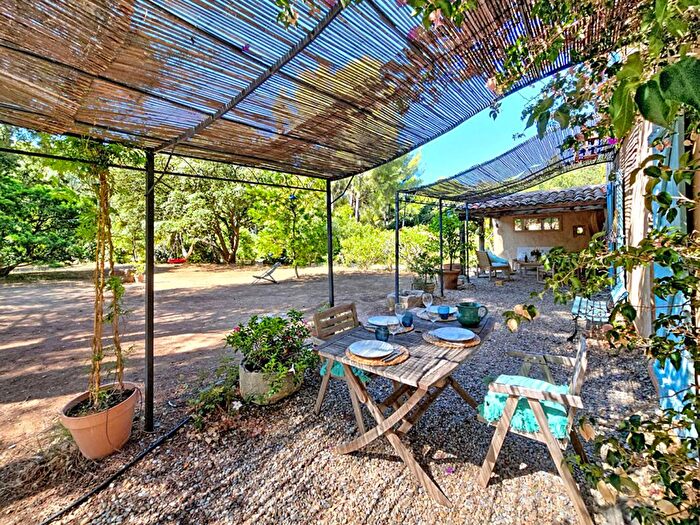 Sanary-sur-Mer, Pierredon, Boucène, La Piole, Le Lançon, La Bernarde : Maison 10 pièces à vendre