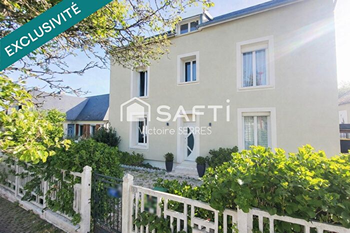 Villers-Bocage : Maison 9 pièces à vendre