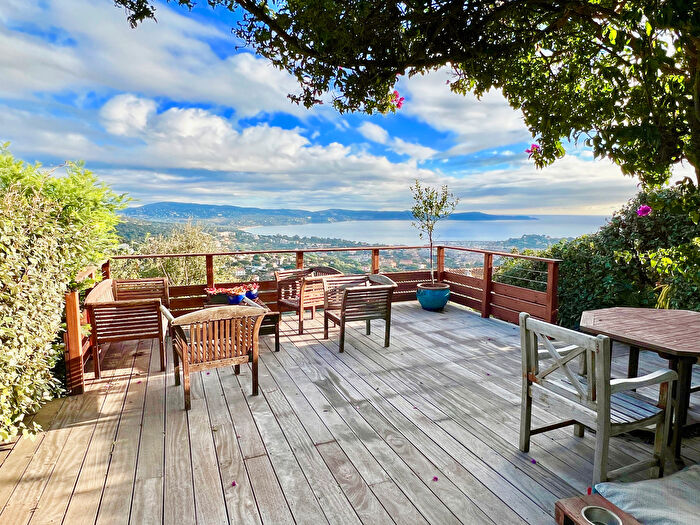 Appartement à vendre - Cavalaire-sur-Mer, Pierrugues, Mannes, Canissons - 2 pièces - 1 chambre