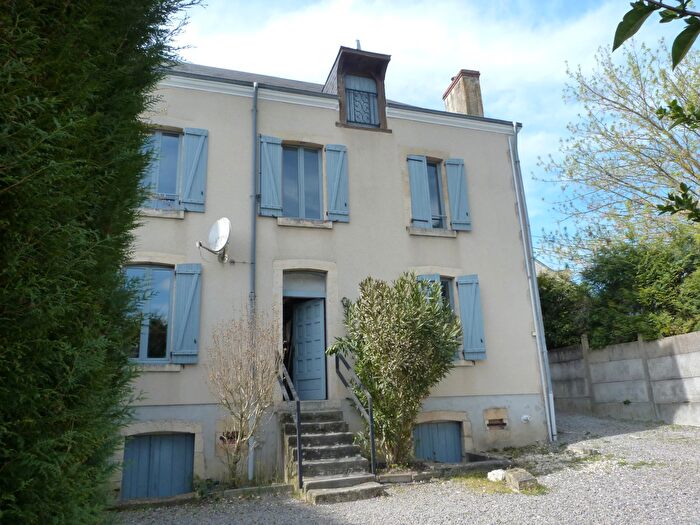 Maison 3 pièces à louer à Vierzon, Villages