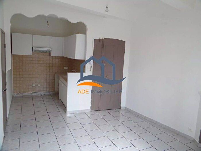 Appartement à louer - Zone Urbaine, Lambesc - 2 pièces - 1 chambre