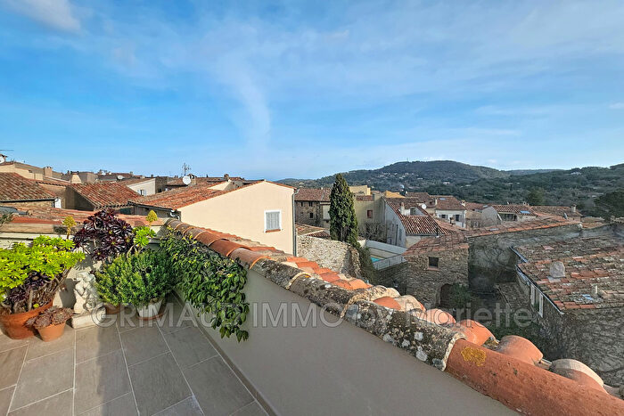 Maison à vendre - La Garde-Freinet - 6 pièces - 3 chambres