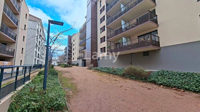 Appartement à louer - Ilot Er Mai, Clermont-Ferrand - 3 pièces - 2 chambres