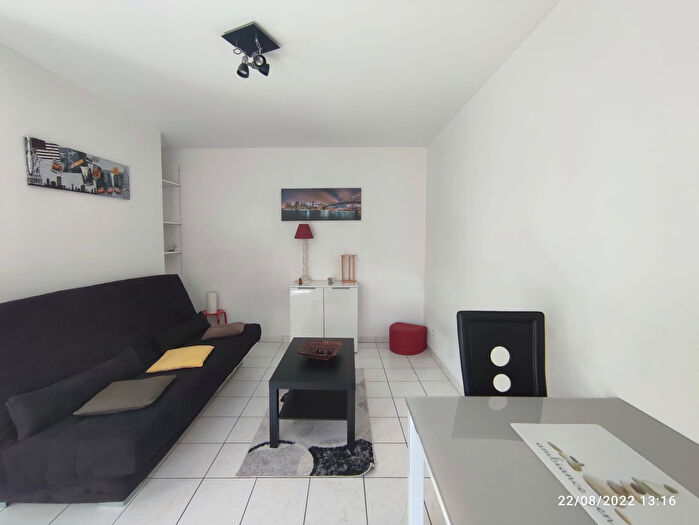 Appartement à louer - Villefranche-sur-Saône, Centre-ville - 1 pièce